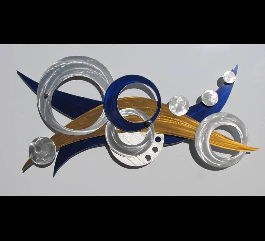 Why abstract metal art makes the perfect wall decor